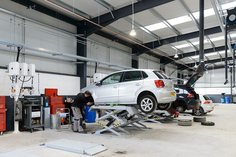 Car Service Cost UK 2026 Prices for Interim, Full & Major Service